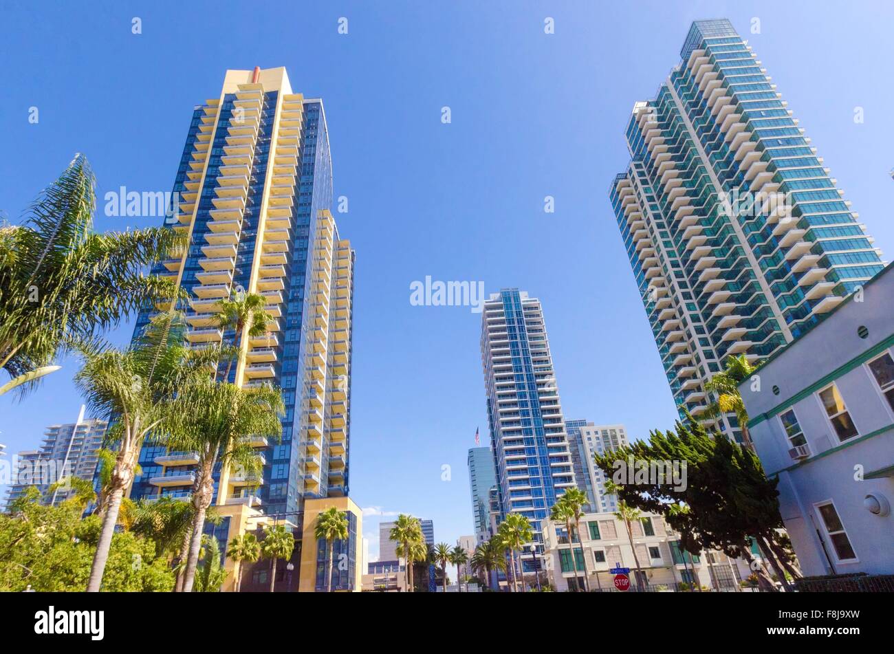 Pinnacle building in downtown hi-res stock photography and images - Alamy