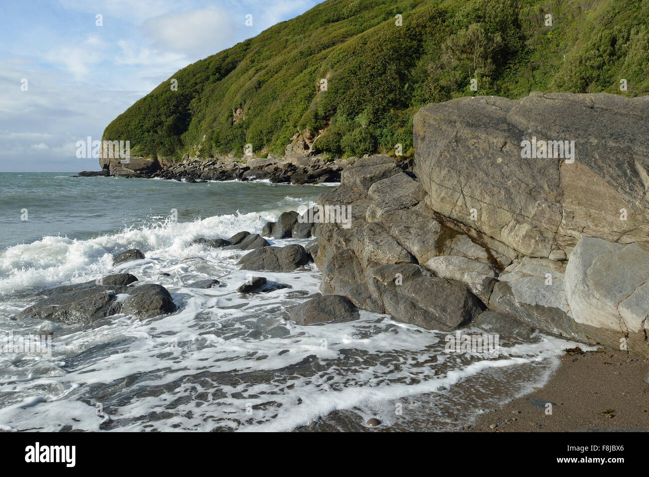 Lee bay beach hi-res stock photography and images - Alamy