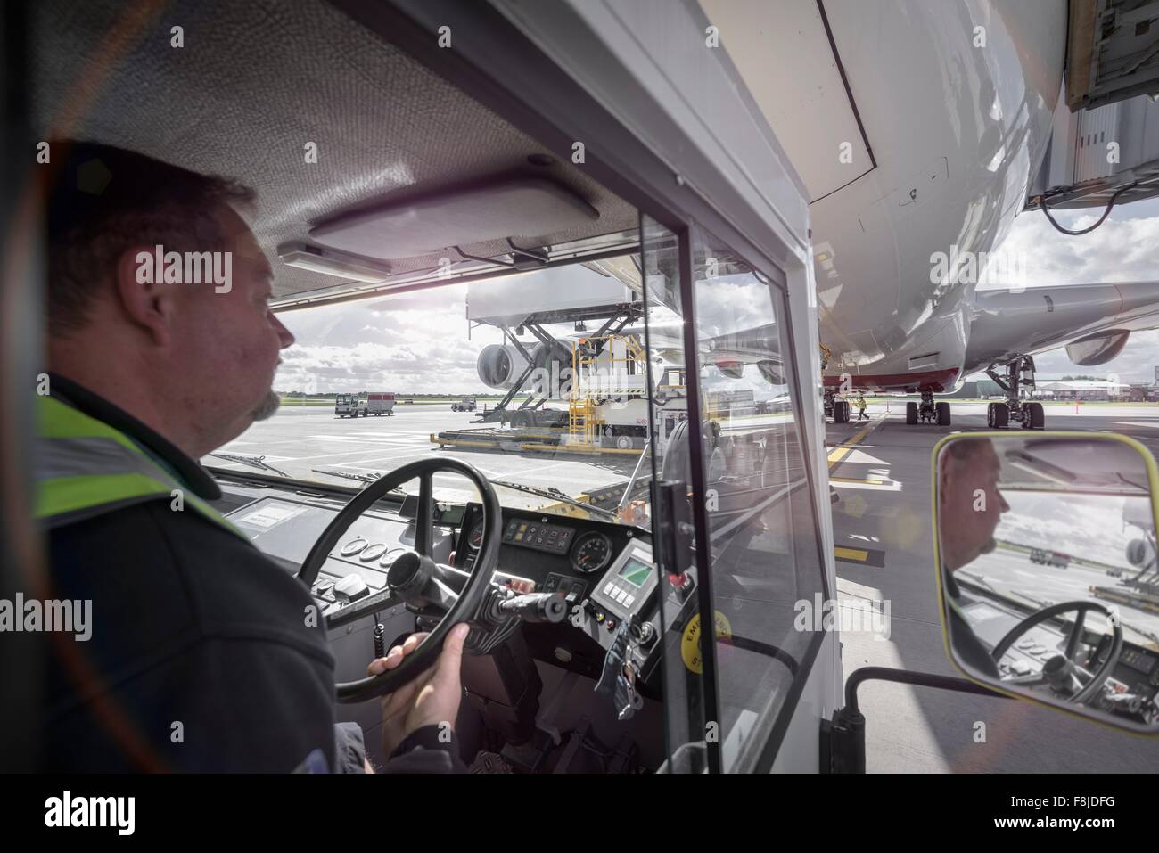 Commercial driver hi-res stock photography and images - Alamy