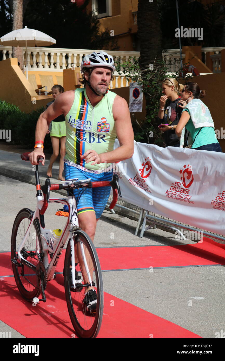 Team GB's Jason McKinlay enters bike transition at Challenge-Mallorca ...