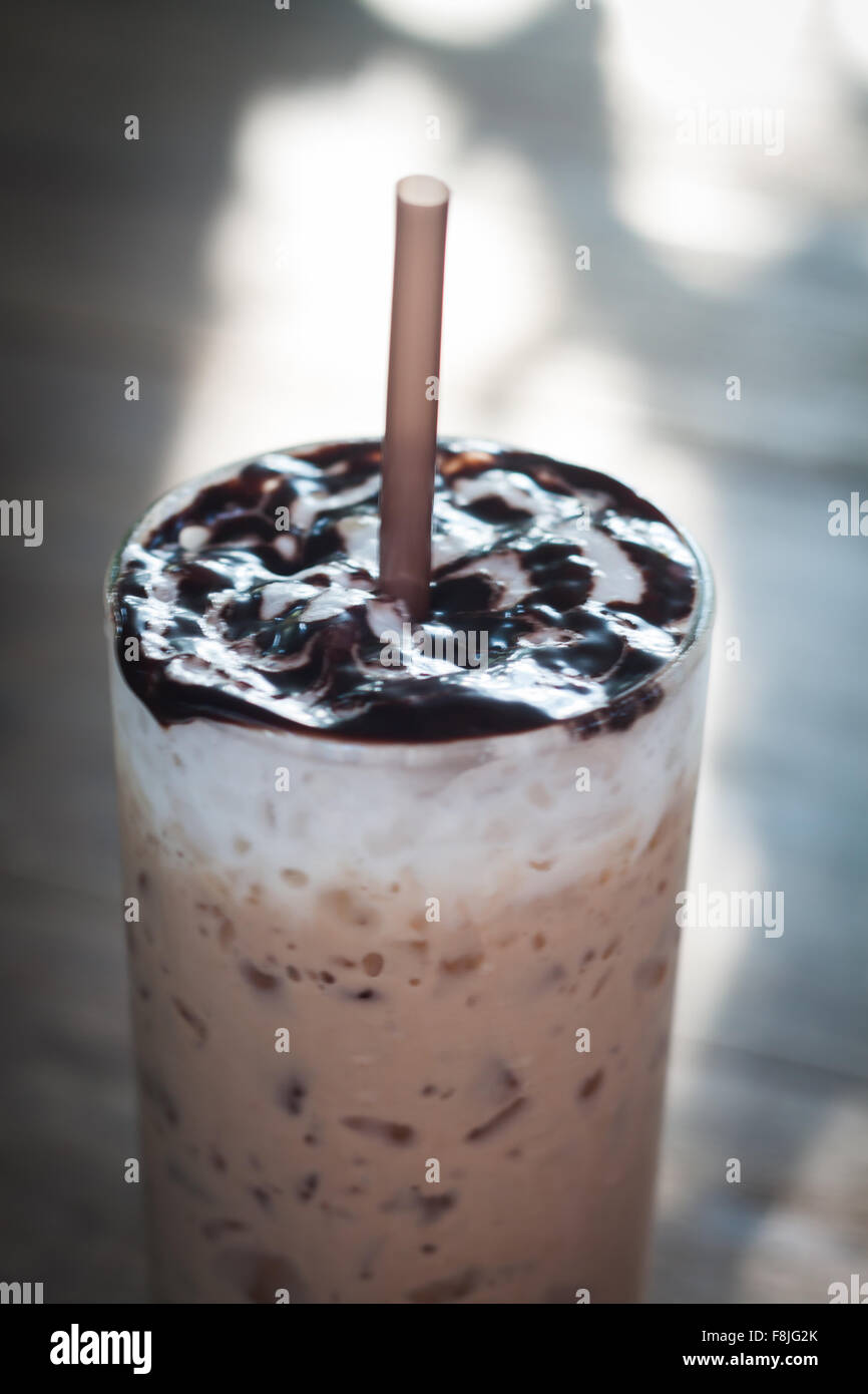 Iced coffee glass hi-res stock photography and images - Alamy