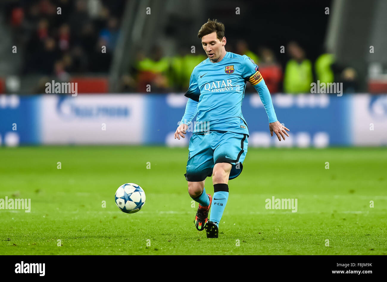Lionel messi in action hi-res stock photography and images - Alamy