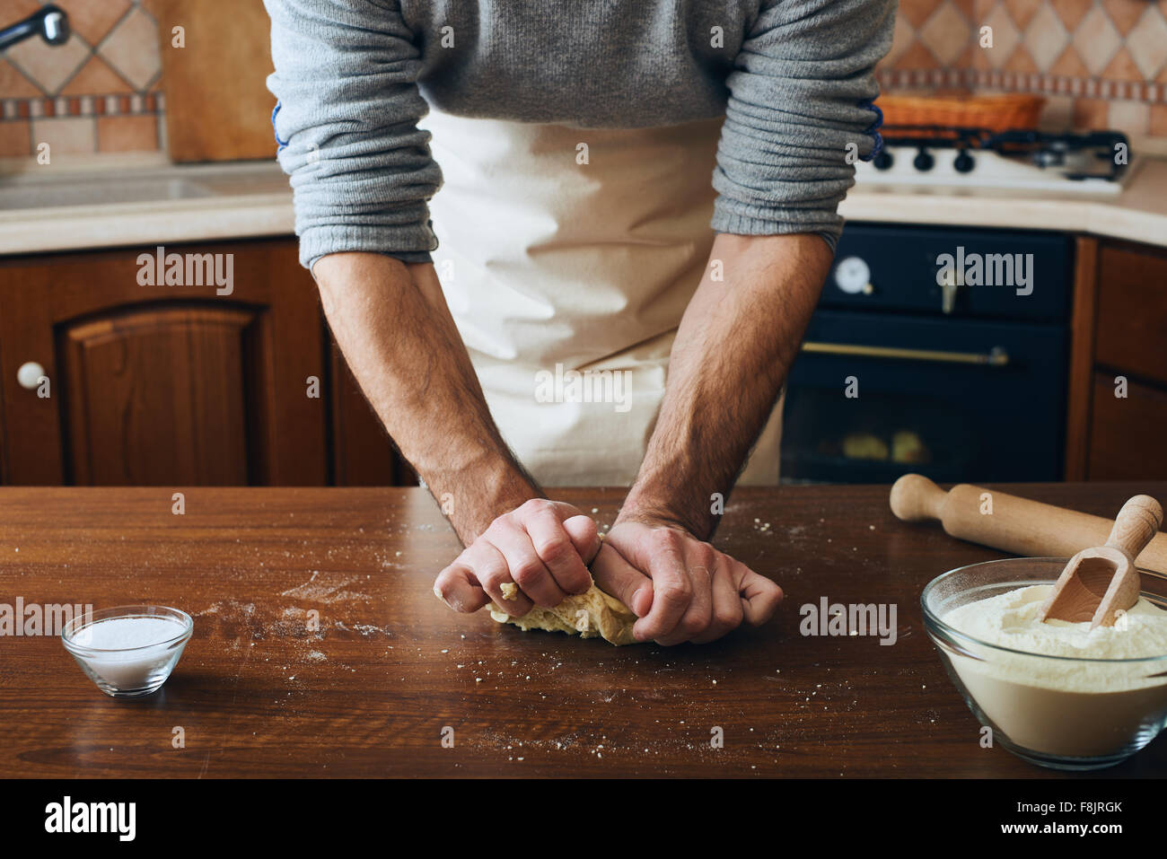 Cooking pasta chef hands hi-res stock photography and images - Alamy