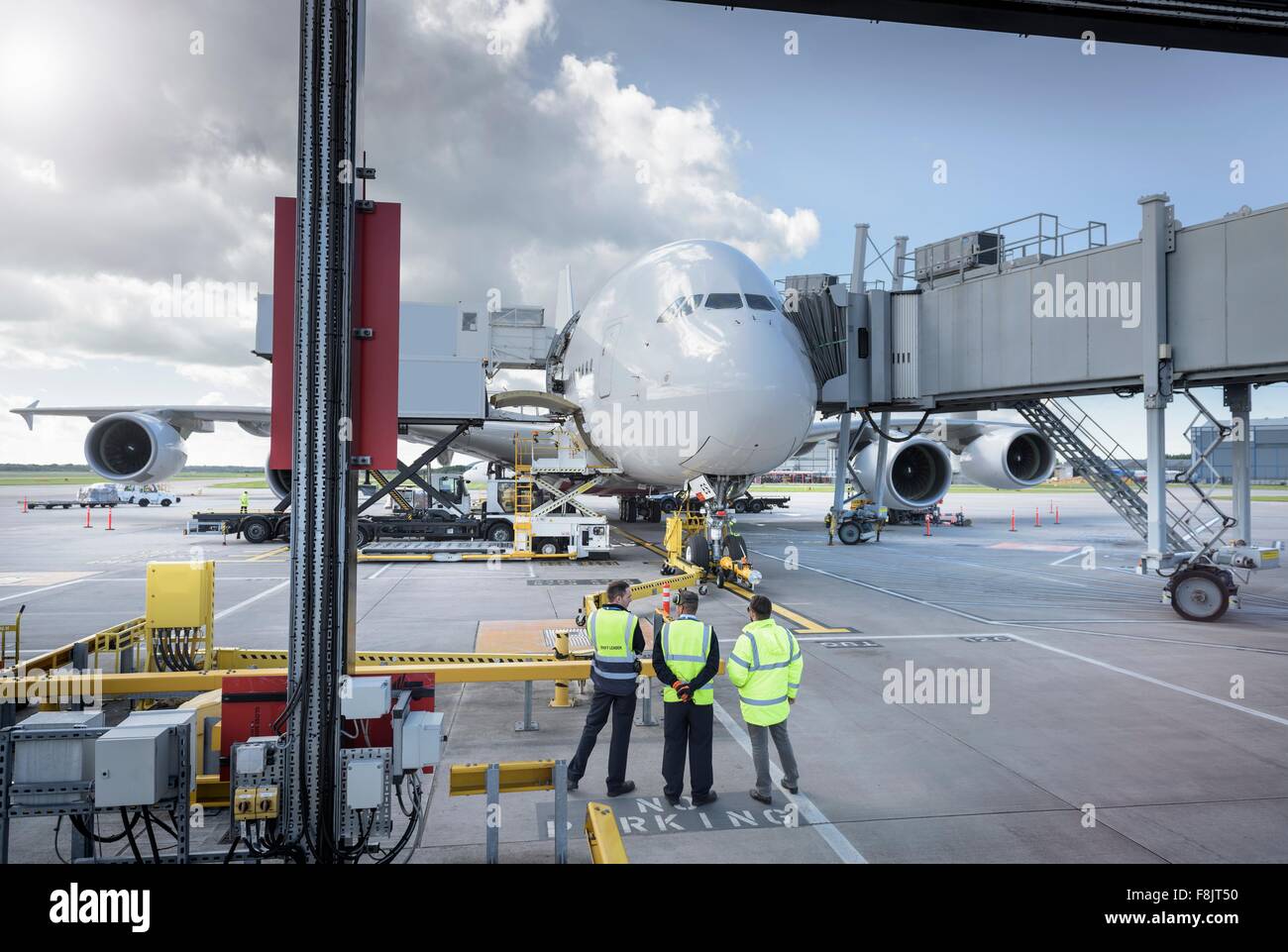 Six man crew hi-res stock photography and images - Alamy