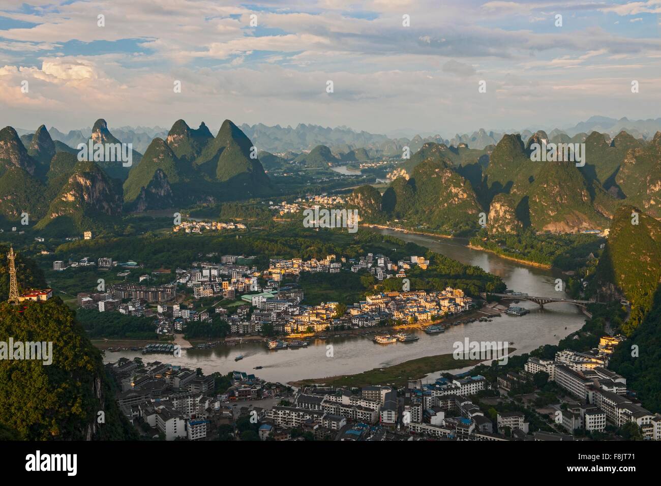 Elevated view of limestone hills, river Li and Yangshuo, Guangxi Zhuang ...