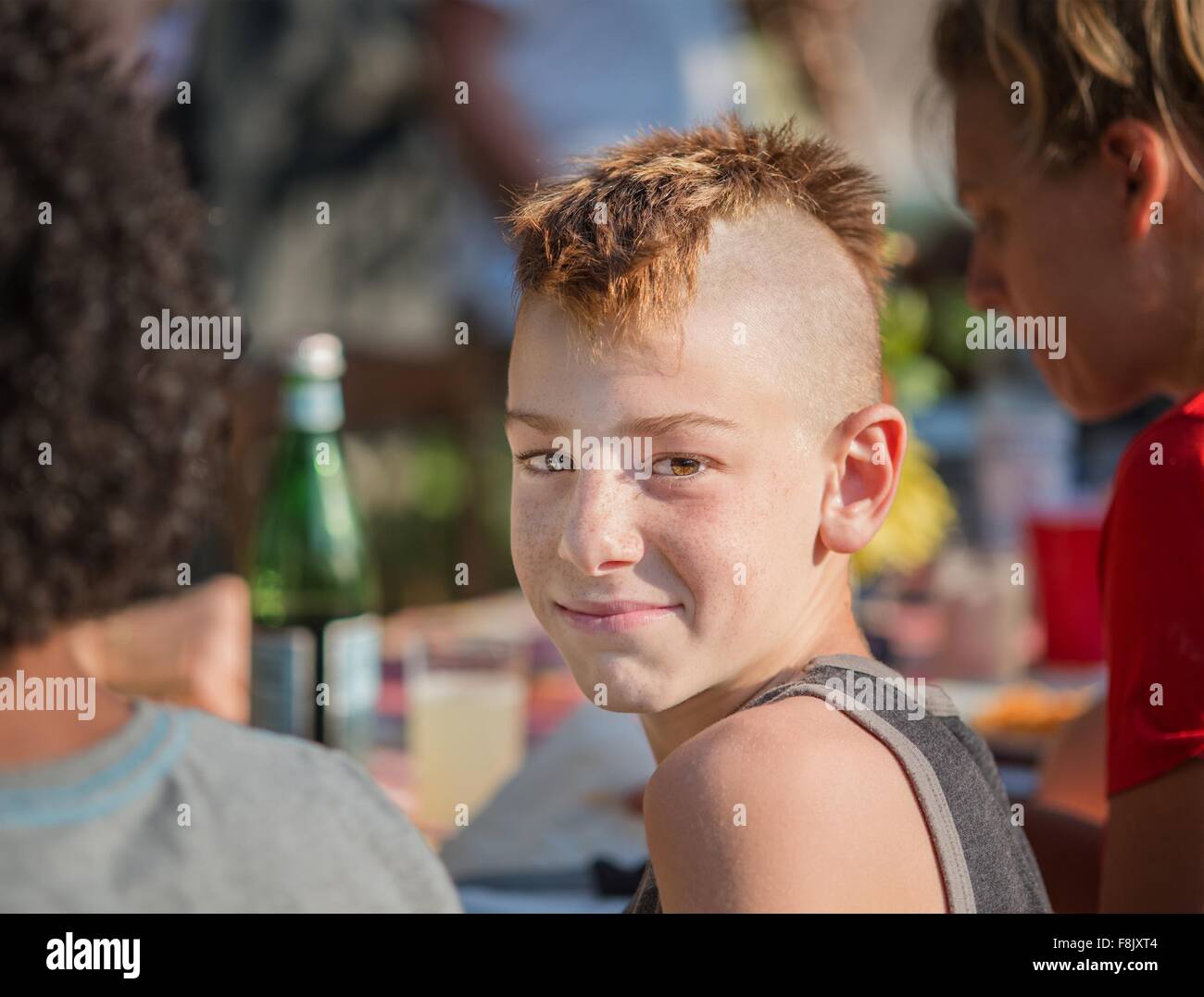 Mohawk hair woman hi-res stock photography and images - Alamy