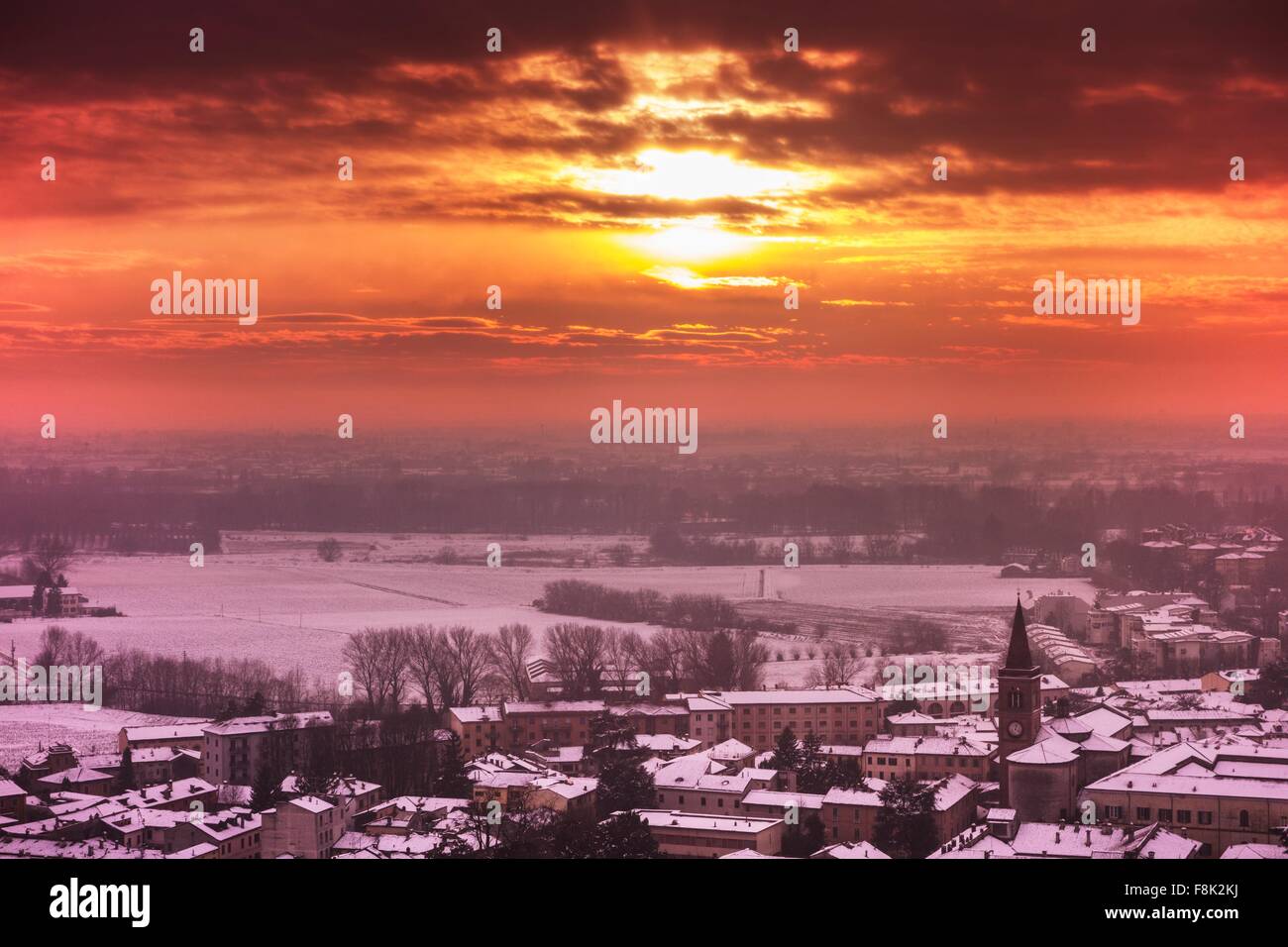 Rooftops snow hi-res stock photography and images - Alamy