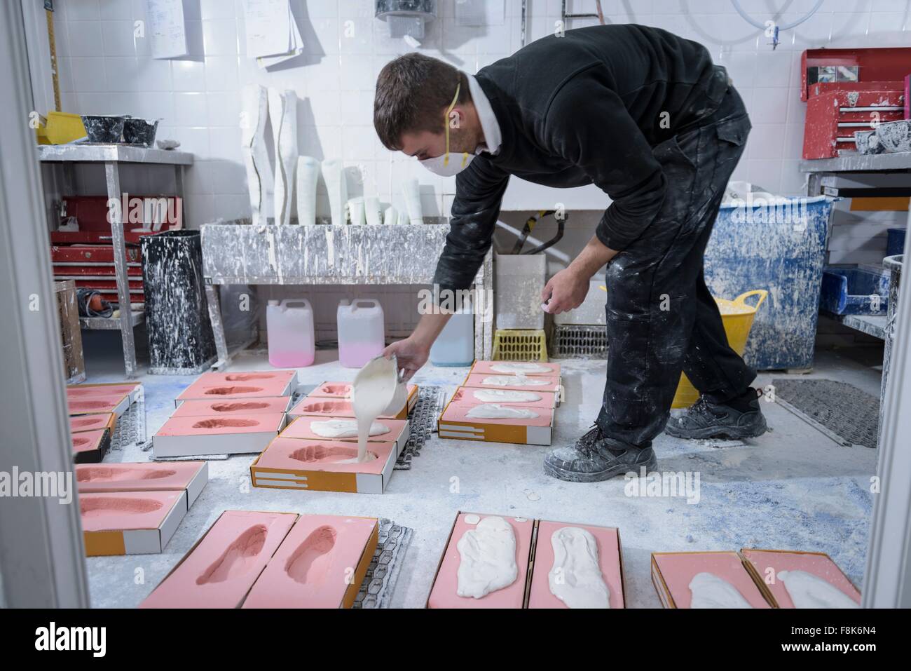 Orthopaedic plaster cast hi-res stock photography and images - Alamy