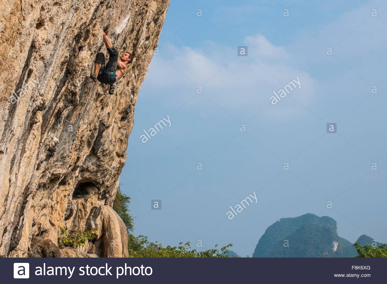 Mountain Overhang Stock Photos & Mountain Overhang Stock Images - Alamy