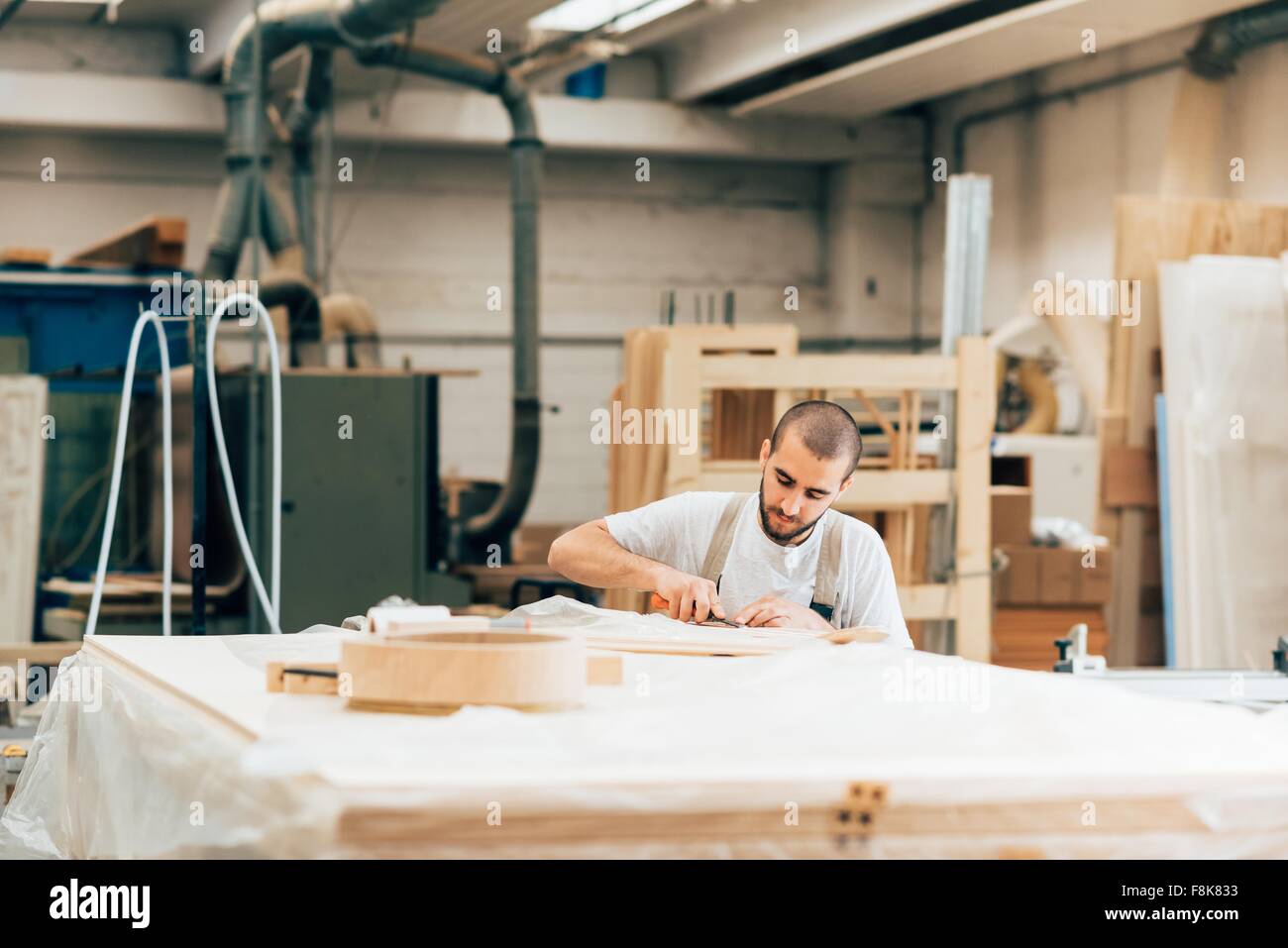 Carpenter at work hi-res stock photography and images - Alamy