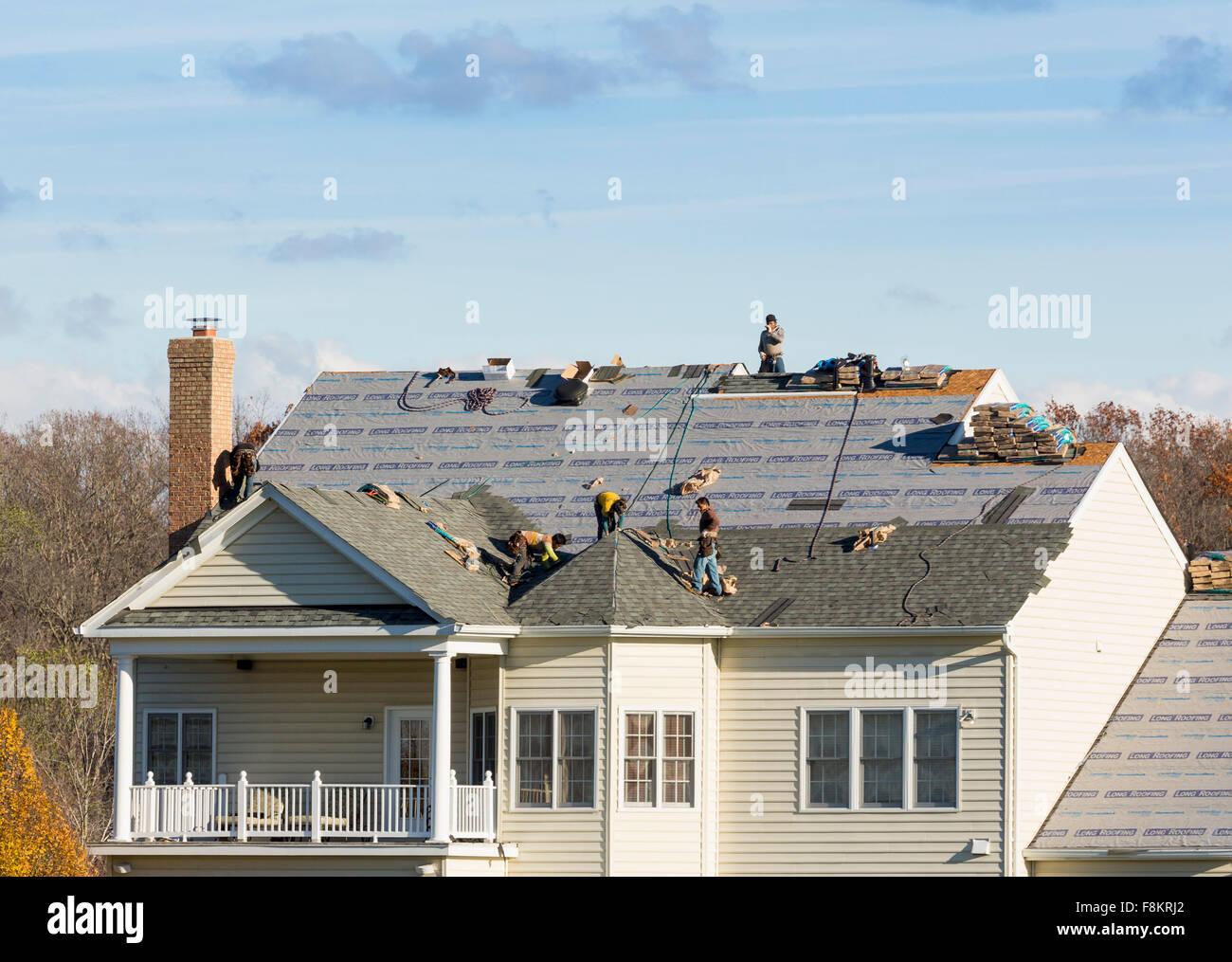 Working with shingles hi-res stock photography and images - Alamy
