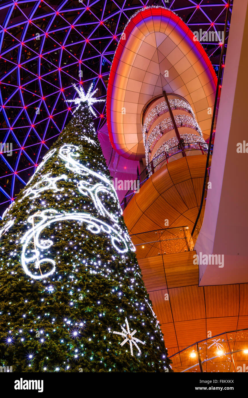 Victoria square shopping centre at christmas hi-res stock photography ...