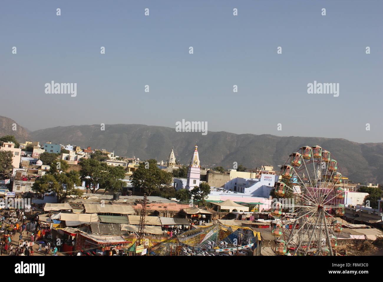 Overview pushkar camel fair hi-res stock photography and images - Alamy