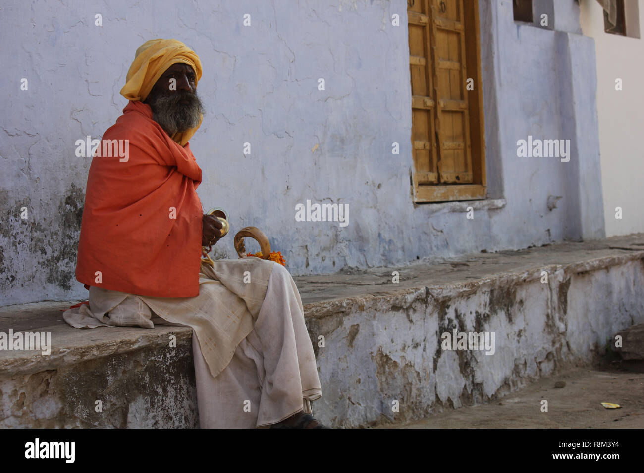 Boy with tilak hi-res stock photography and images - Alamy