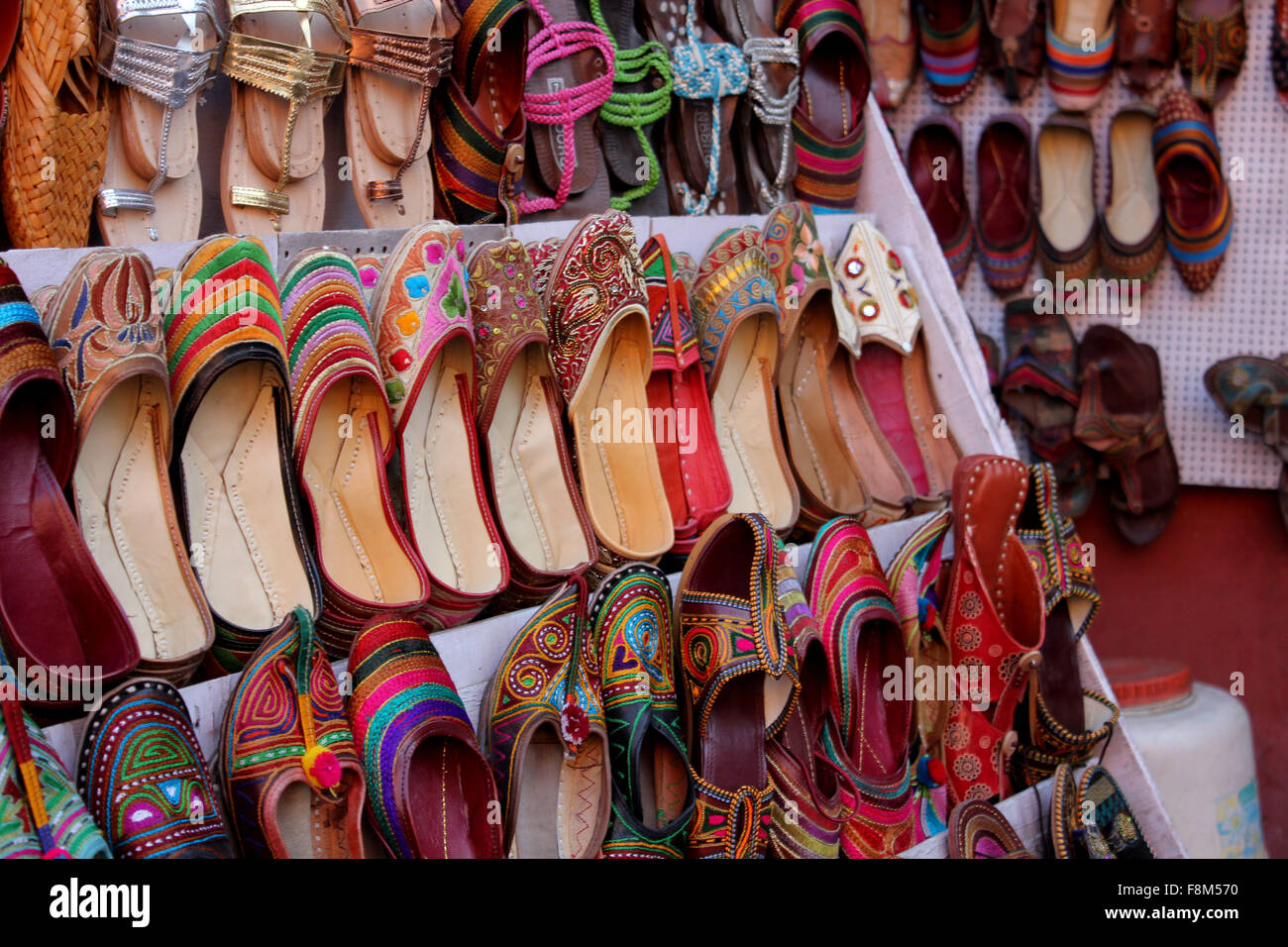 JAIPUR, INDIA - NOV 30: Traditional Indian shoes for woman display in ...