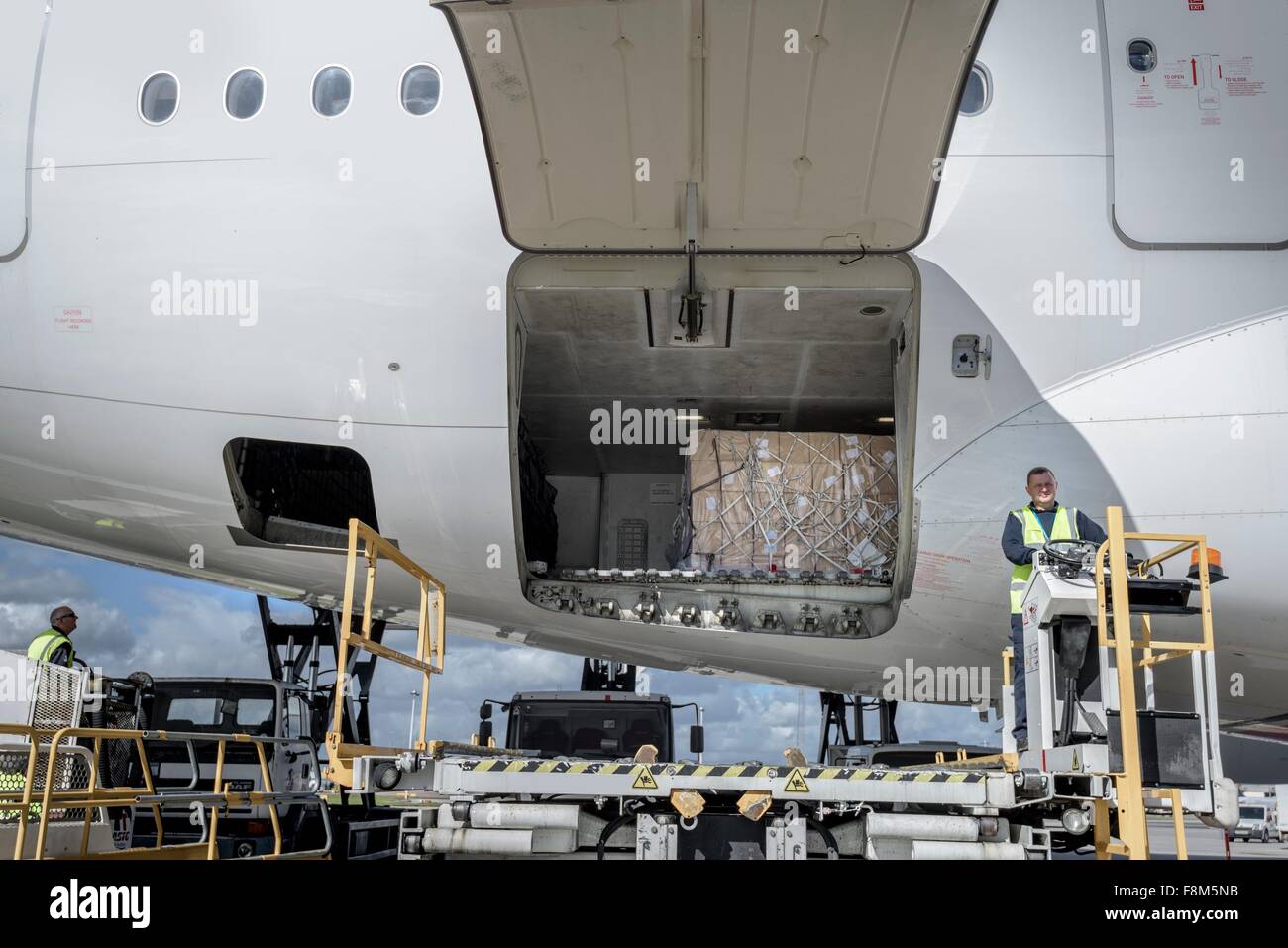 Cargo aircraft only hi-res stock photography and images - Alamy