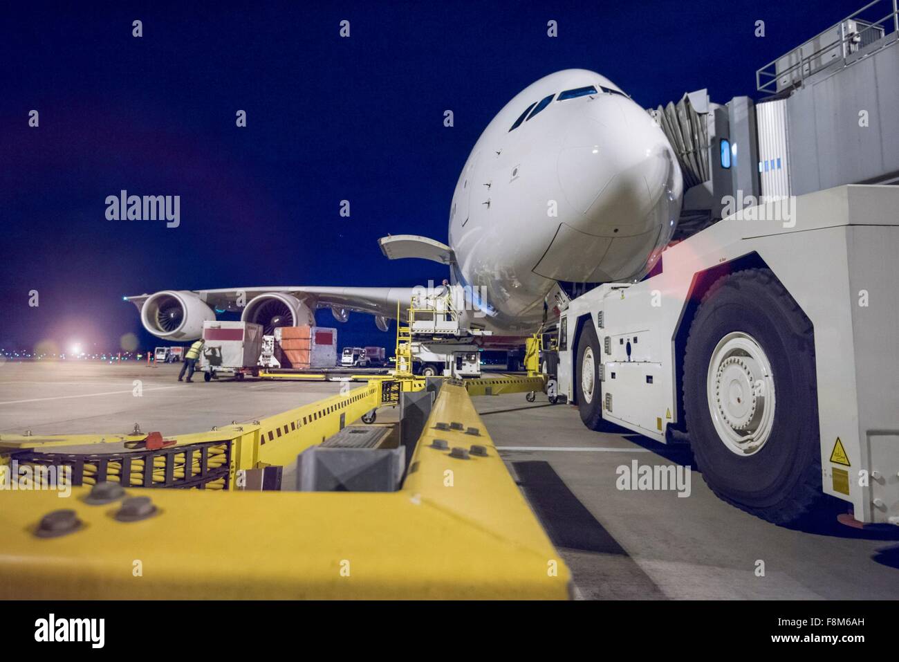 Stand aircraft hi-res stock photography and images - Alamy