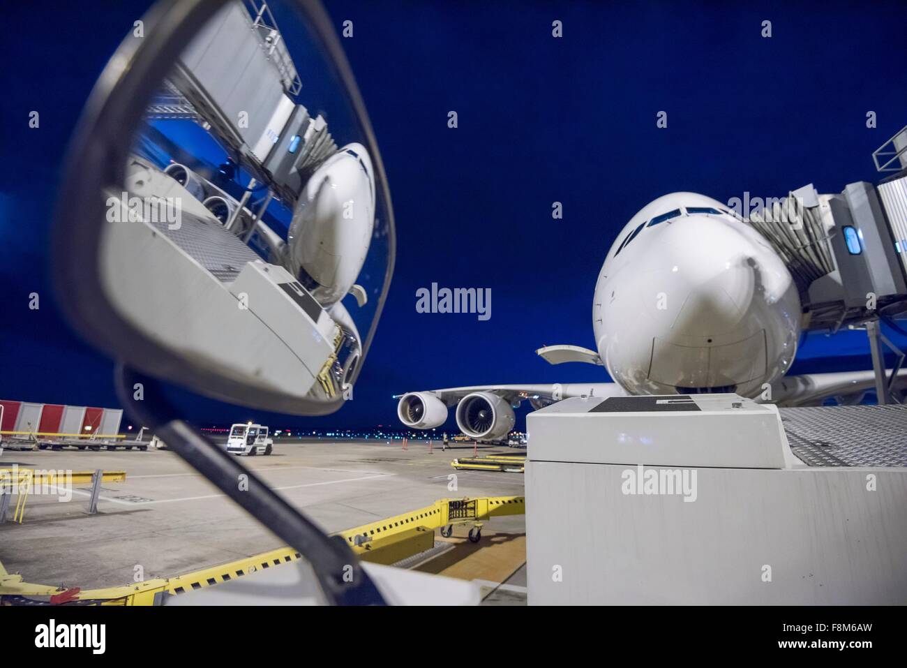 Aircraft jet car hi-res stock photography and images - Alamy