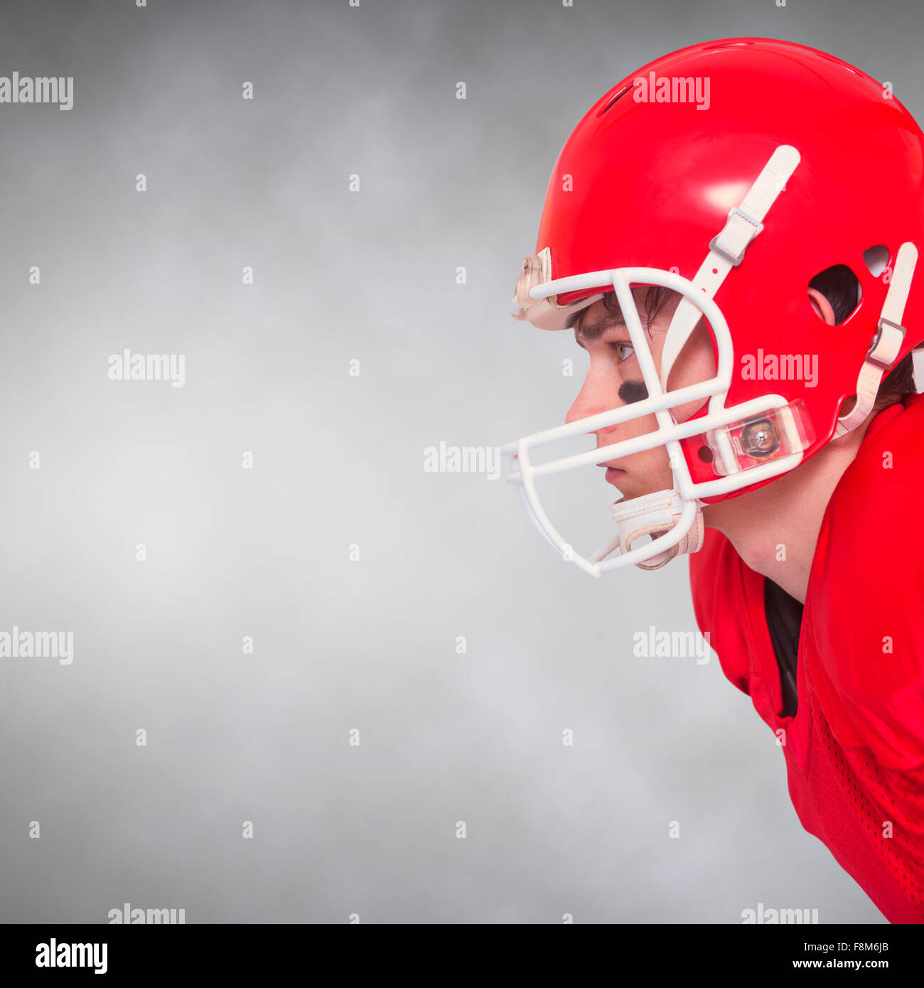 American football player side profile hi-res stock photography and ...