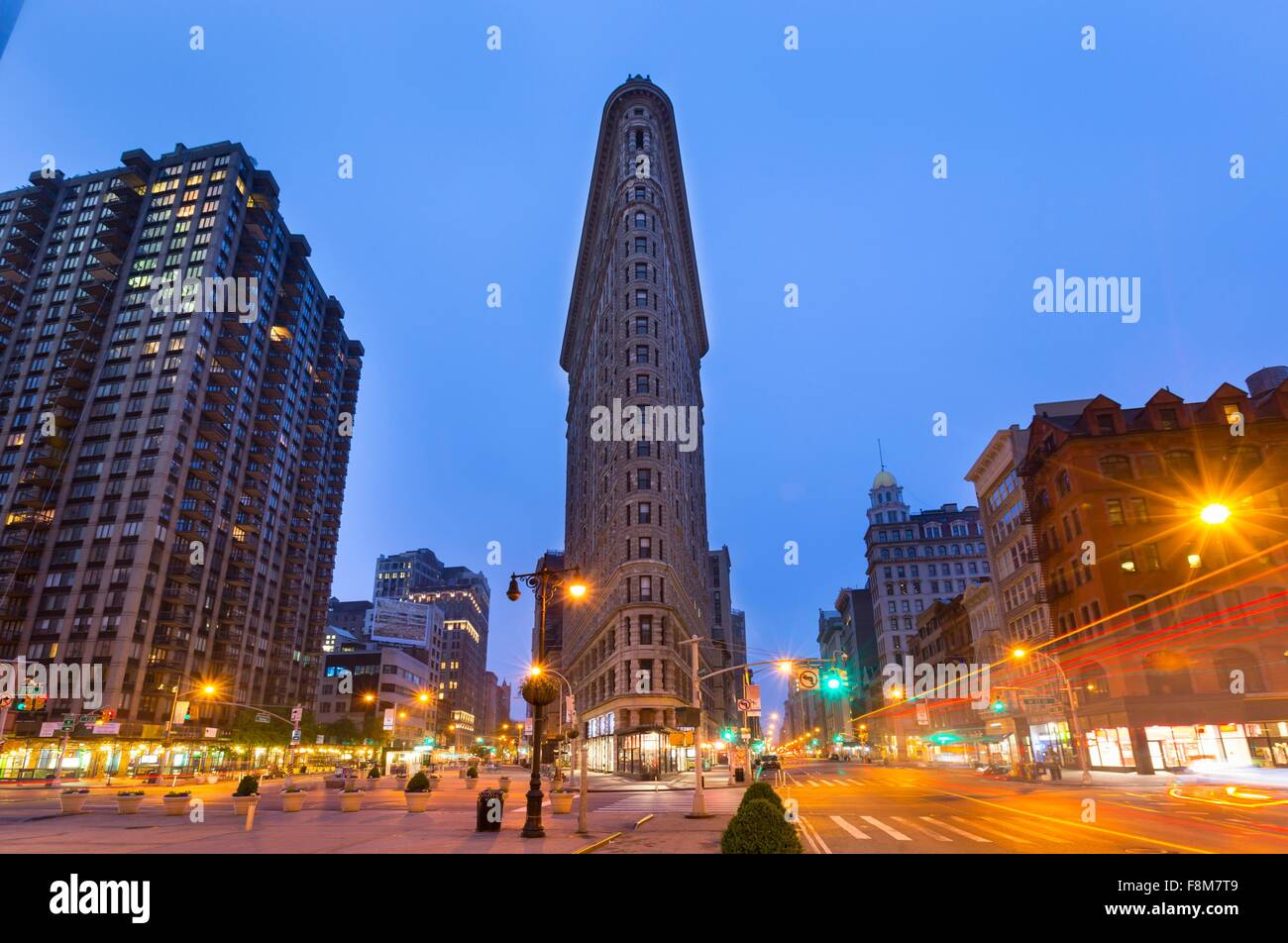 Iron building hi-res stock photography and images - Alamy