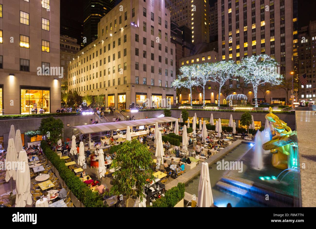 Elevated view rockefeller center hi-res stock photography and images ...