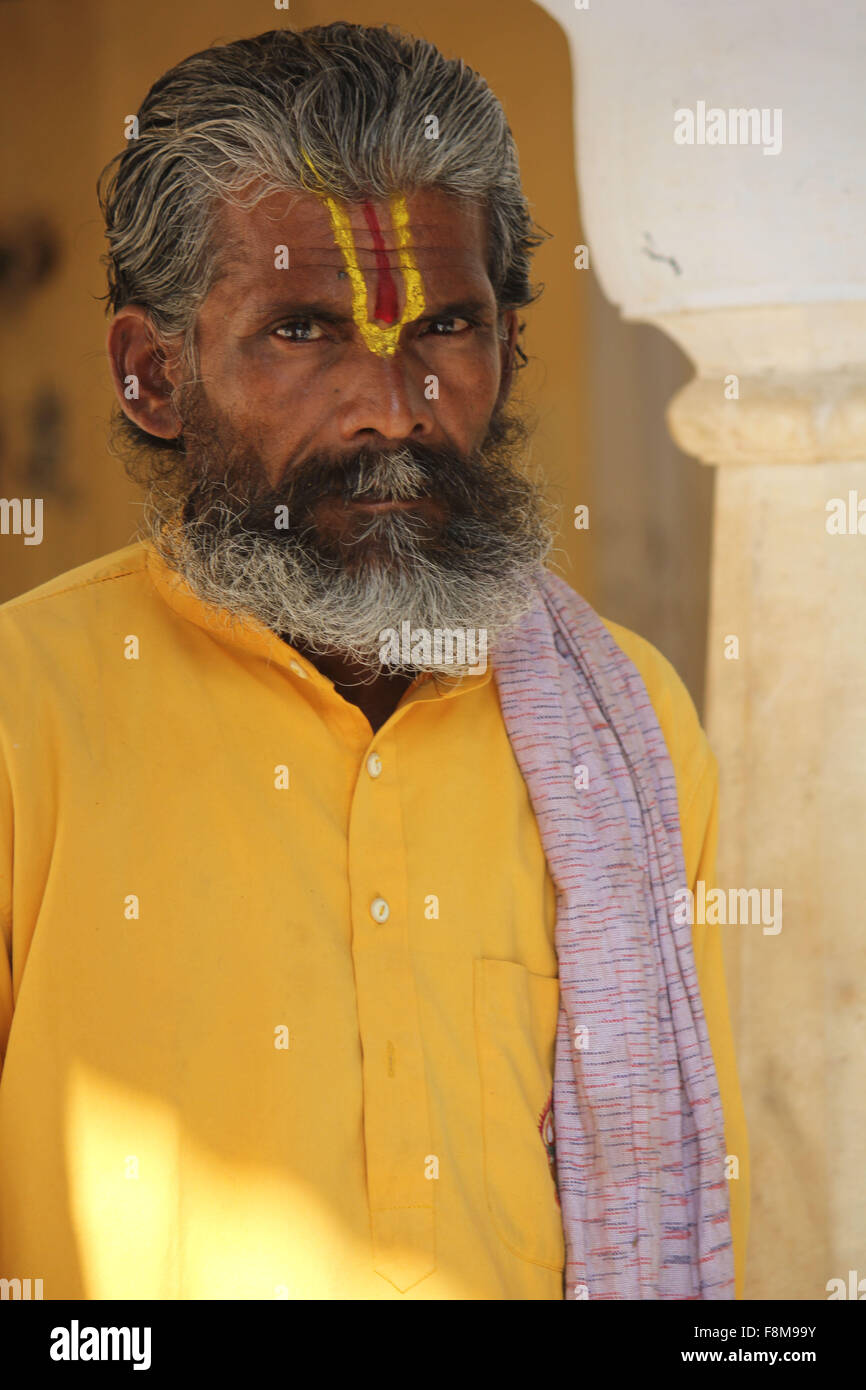 Hindu symbol on forehead hi-res stock photography and images - Alamy