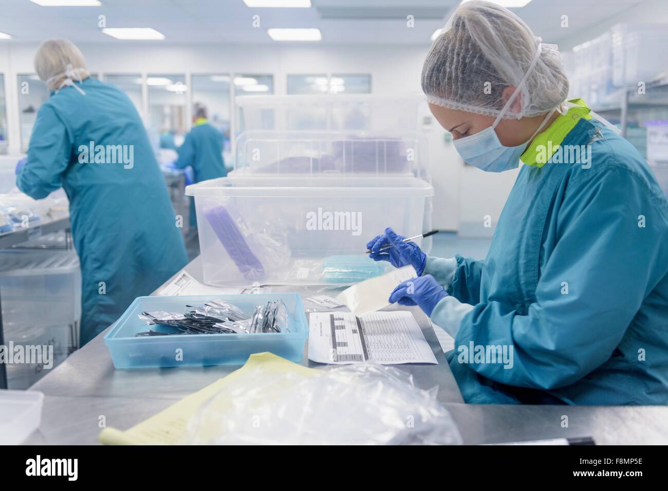 Work clean room hi-res stock photography and images - Alamy