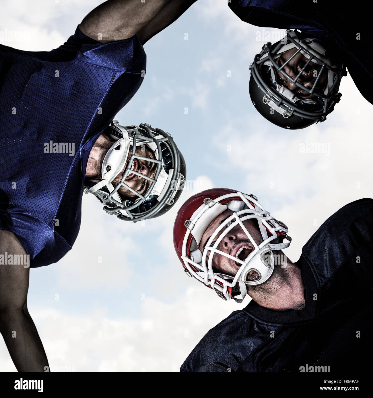 Football huddle hi-res stock photography and images - Alamy