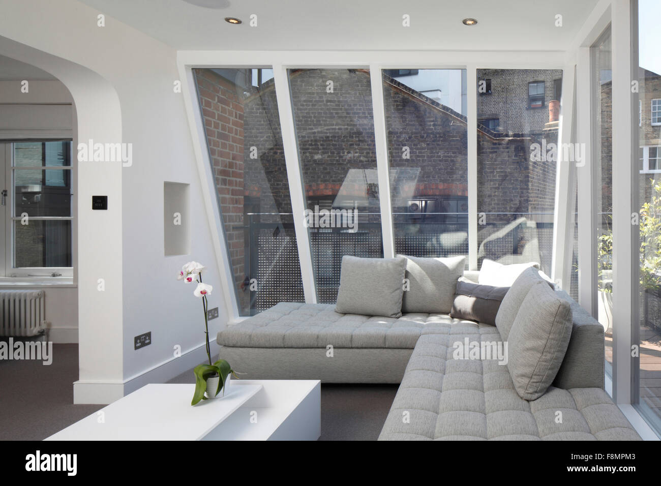 Corner sofa hi-res stock photography and images - Alamy