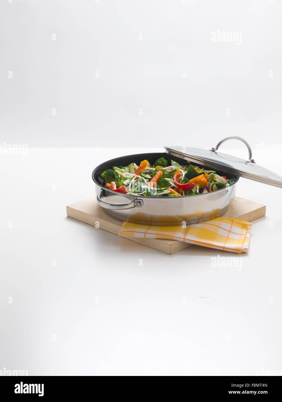 Sautéed vegetables in a pan Stock Photo - Alamy
