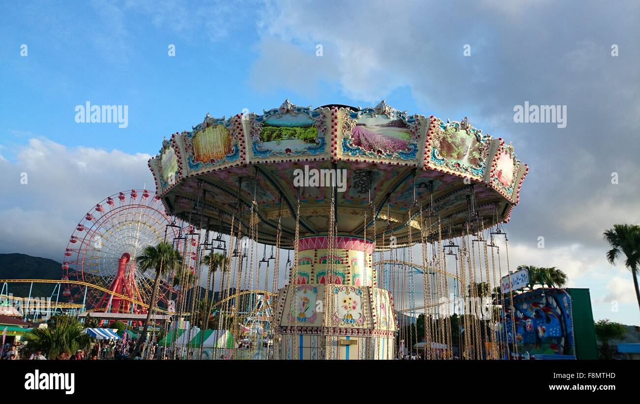 Giant wheel in a theme park Stock Photo - Alamy