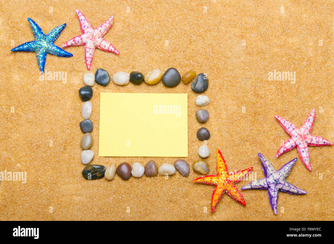 Blank message on sand and pebbles Stock Photo - Alamy