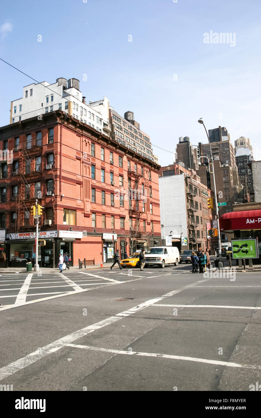 Intersection of 9th avenue and west 36th street with residential ...