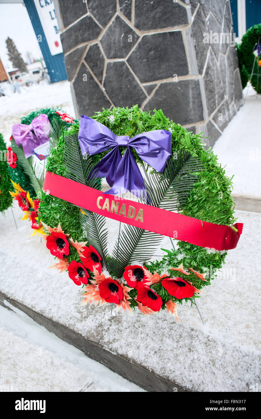 War veteran poppy wreath hi-res stock photography and images - Alamy