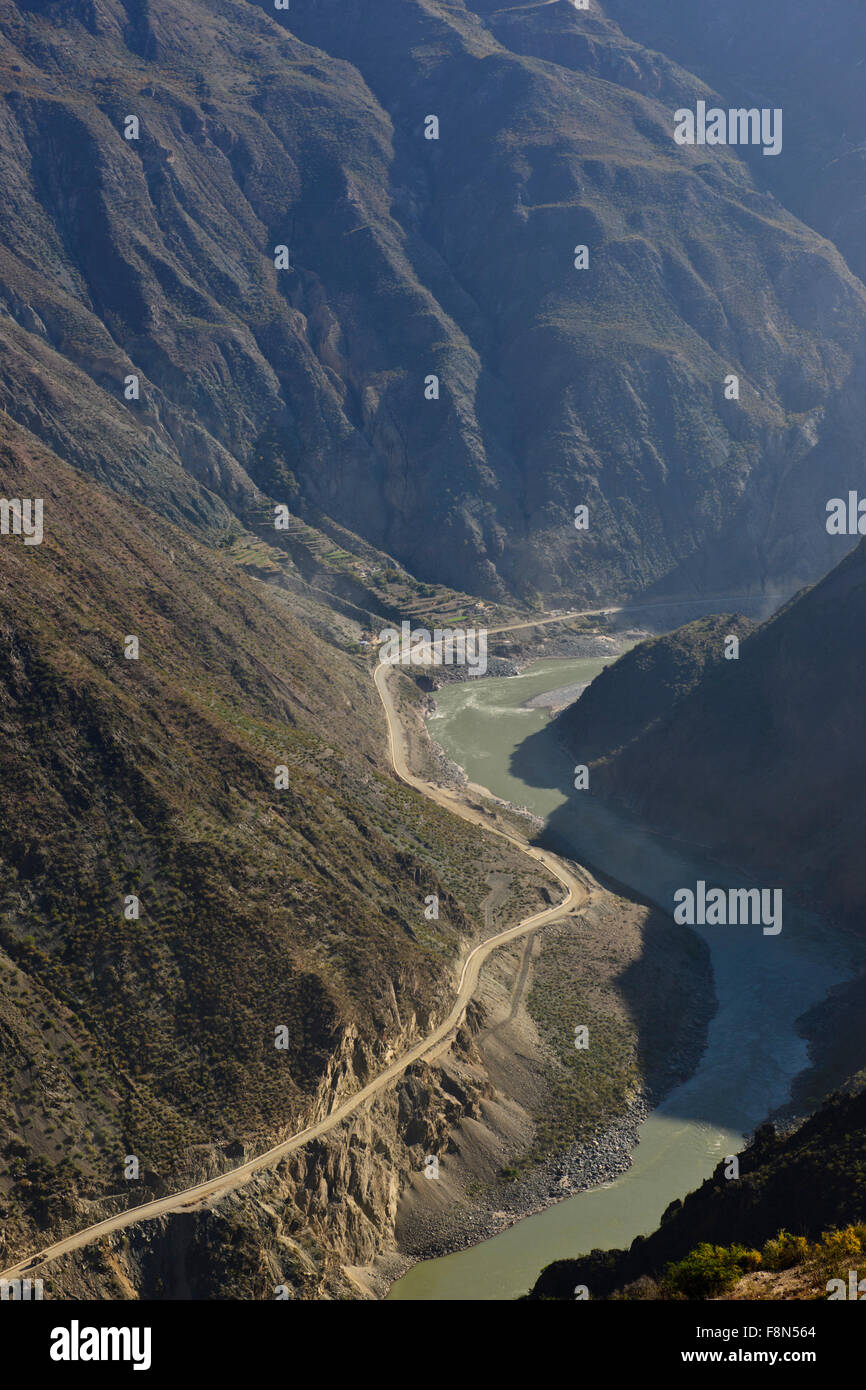 Yangtze chang river jiang river canyon longest hi-res stock photography ...