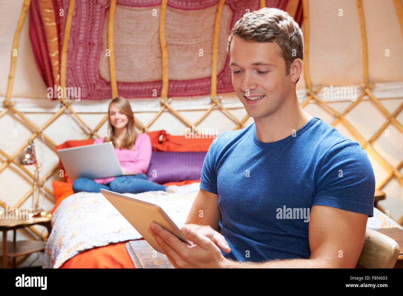 Digital devices hi-res stock photography and images - Alamy