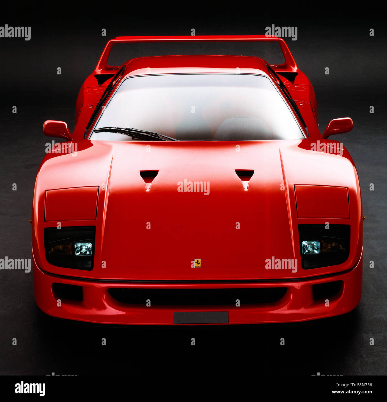 Red Ferrari F40 Stock Photo - Alamy