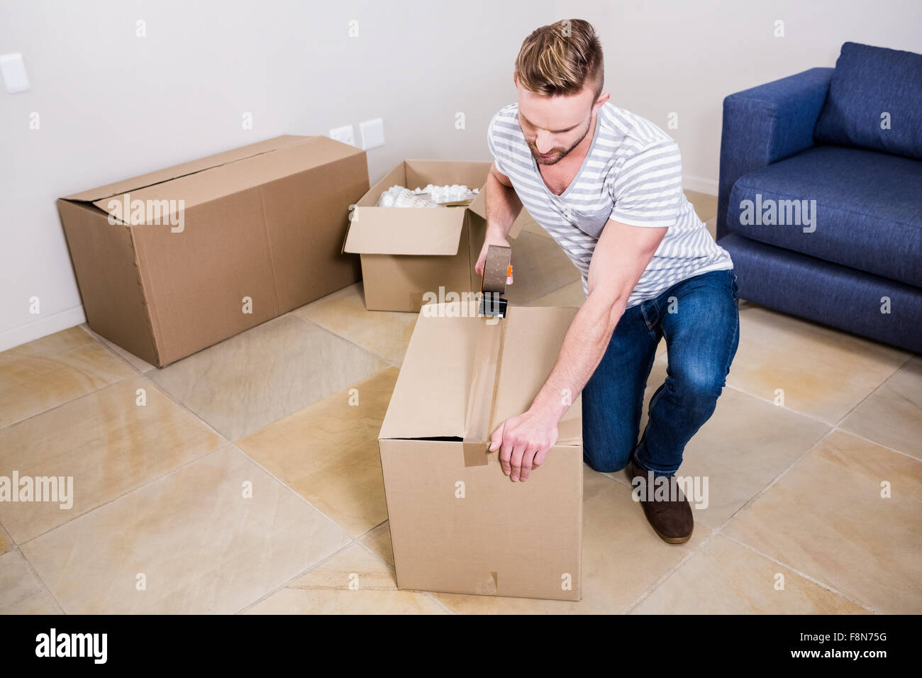 Taping hi-res stock photography and images - Alamy