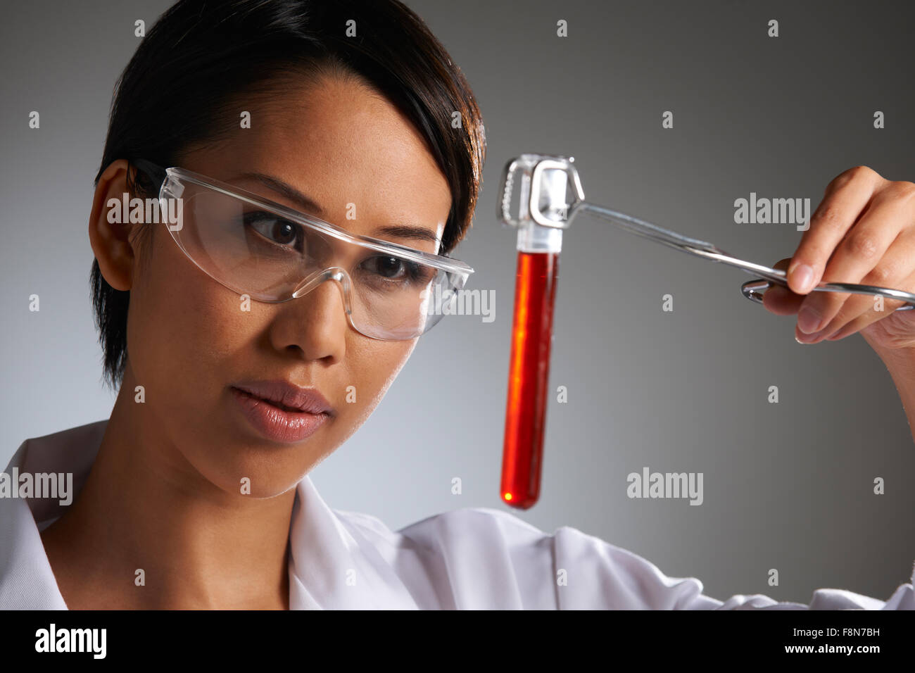 Female scientist studying test hi-res stock photography and images - Alamy