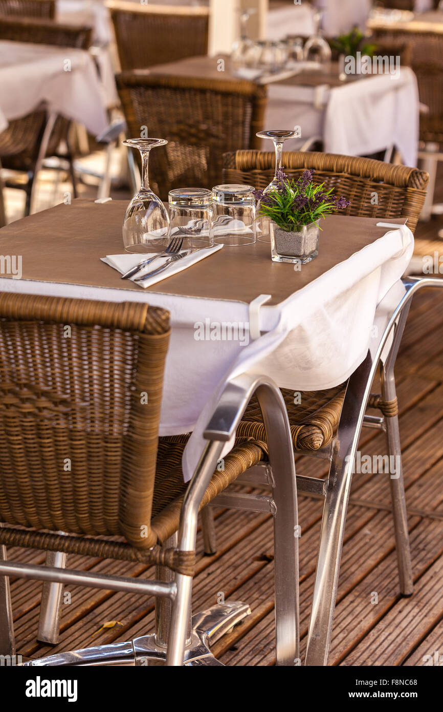 Tables Ready For Dinner Service High Resolution Stock Photography and ...