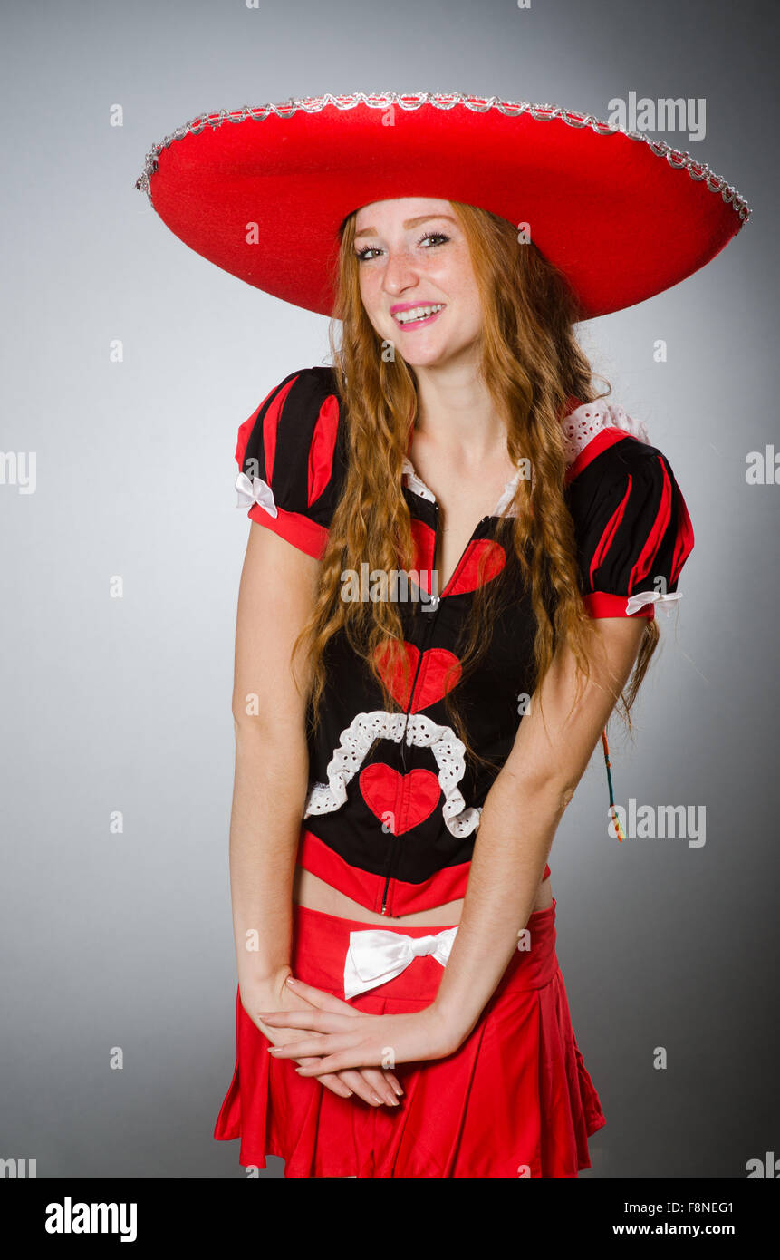 Woman wearing sombreros hi-res stock photography and images - Alamy