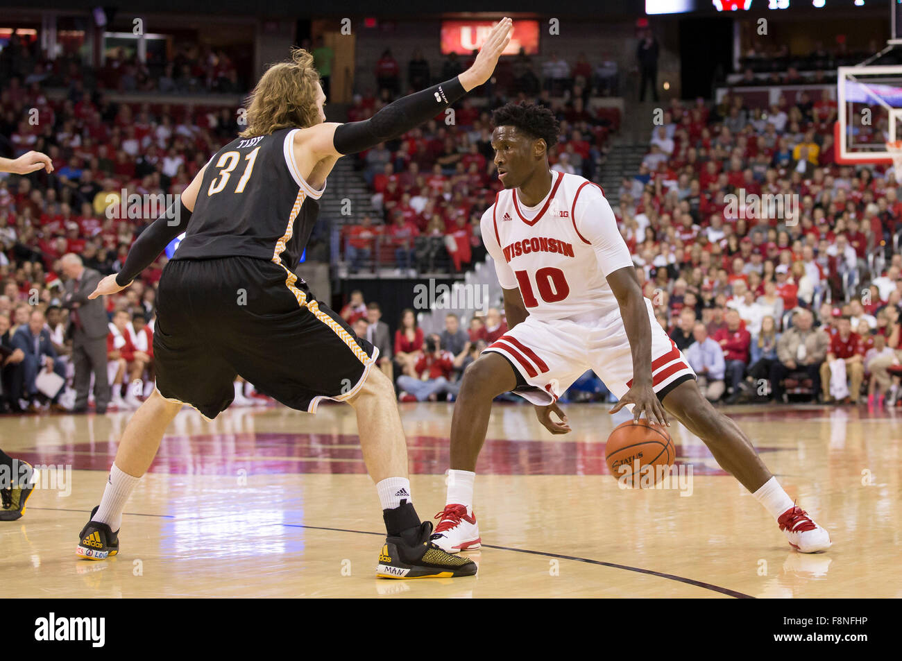 Madison, WI, USA. 9th Dec, 2015. Wisconsin Badgers forward Nigel Hayes ...