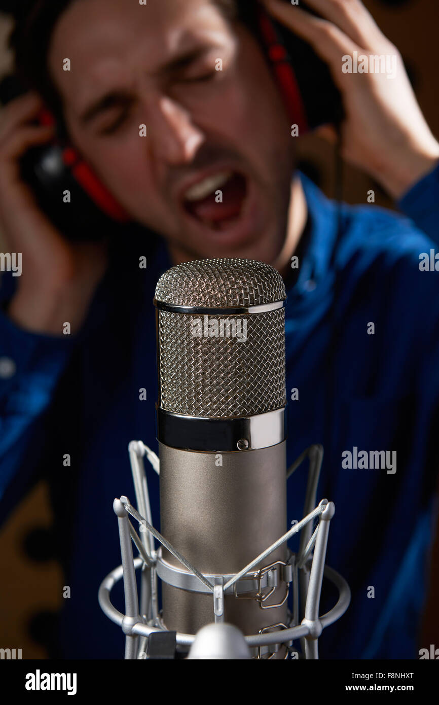 Male jazz vocalist hi-res stock photography and images - Alamy