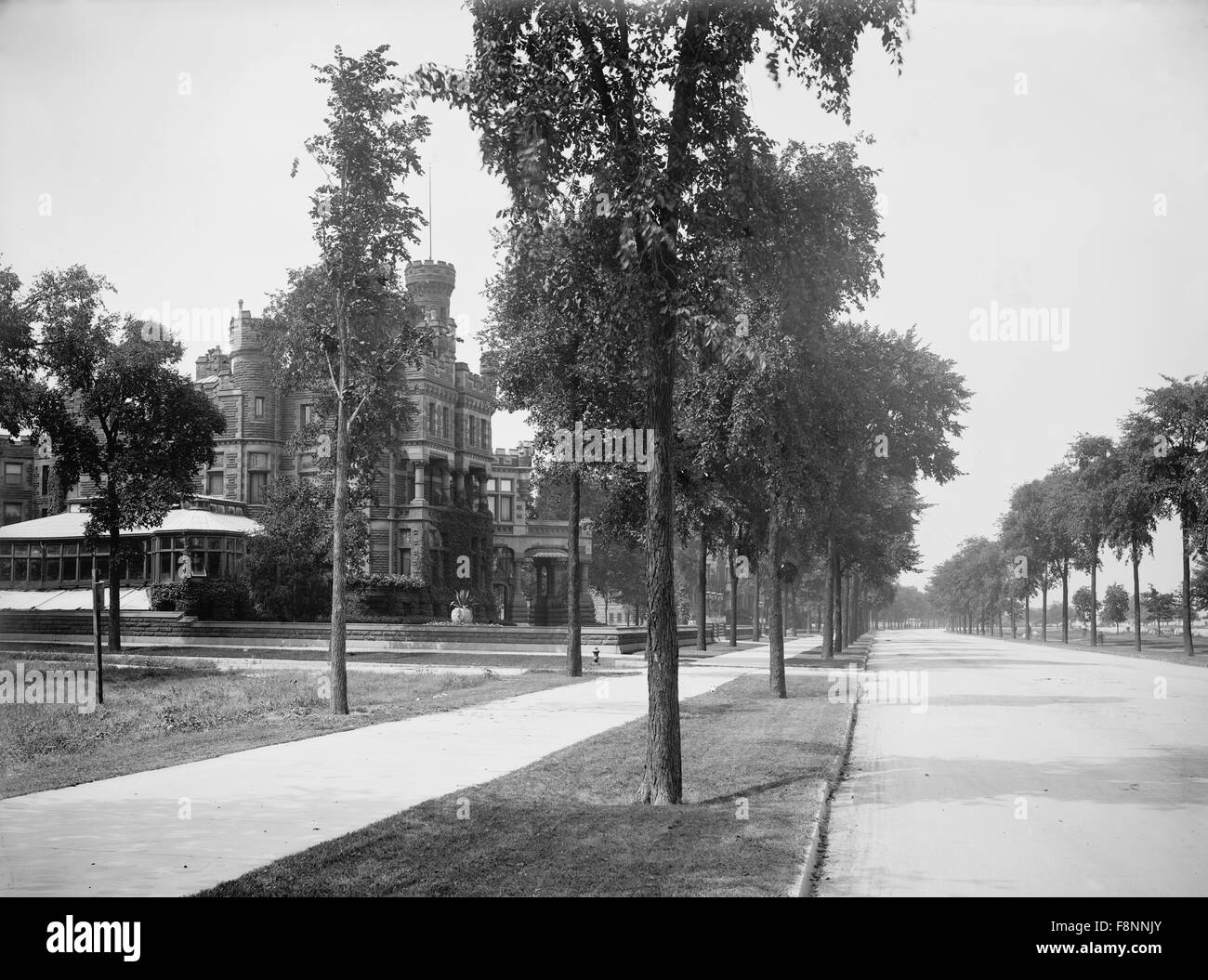 Lake Shore Drive with Palmer Mansion in Background, Chicago, Illinois ...