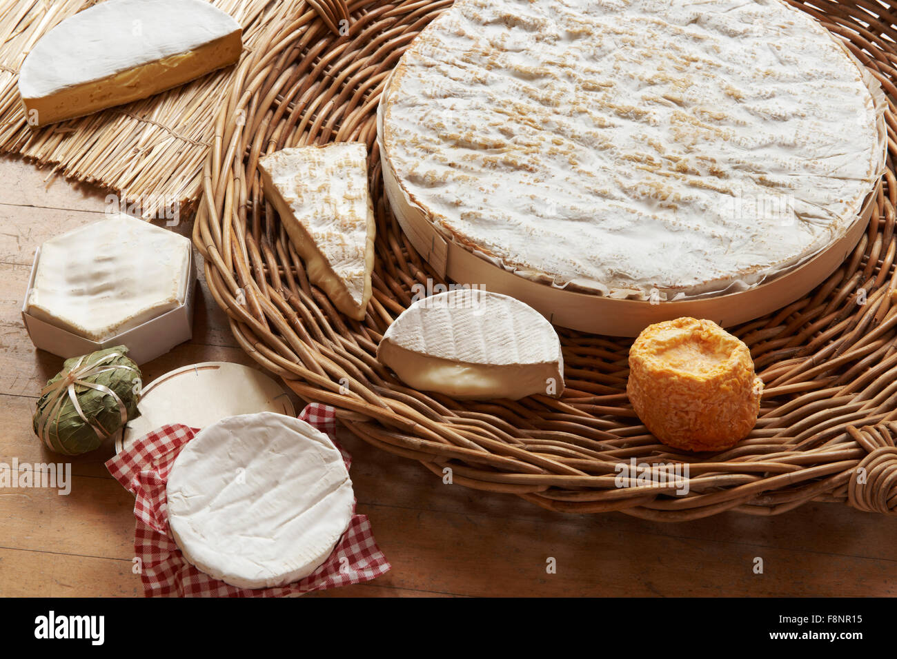 Soft cheeses hi-res stock photography and images - Alamy