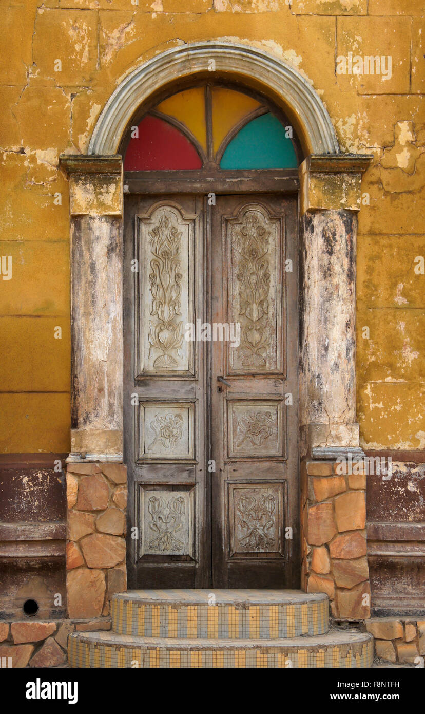 Ornate doorway of Grand Central Mosque, Porto Novo, Benin Stock Photo ...