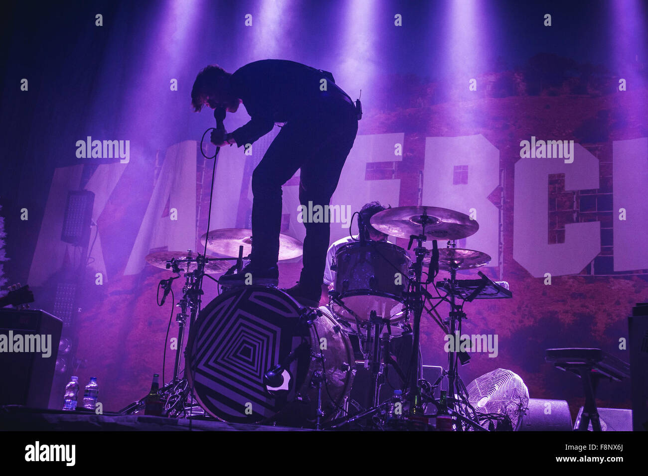 Leeds, UK. 10th Dec, 2015. The Kaiser Chiefs perform a hometown charity ...