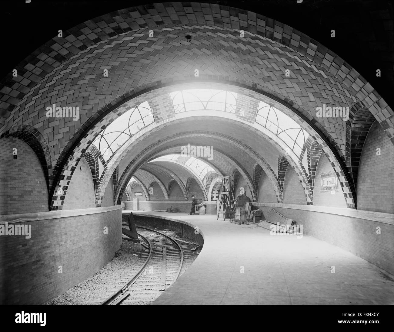 City hall station new york Black and White Stock Photos & Images - Alamy