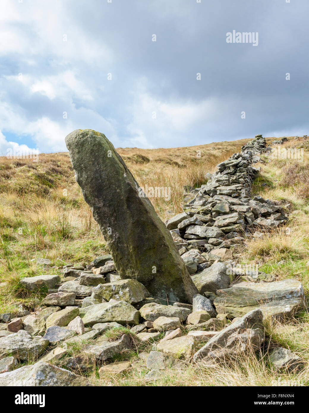 English dry stone walling hi-res stock photography and images - Alamy