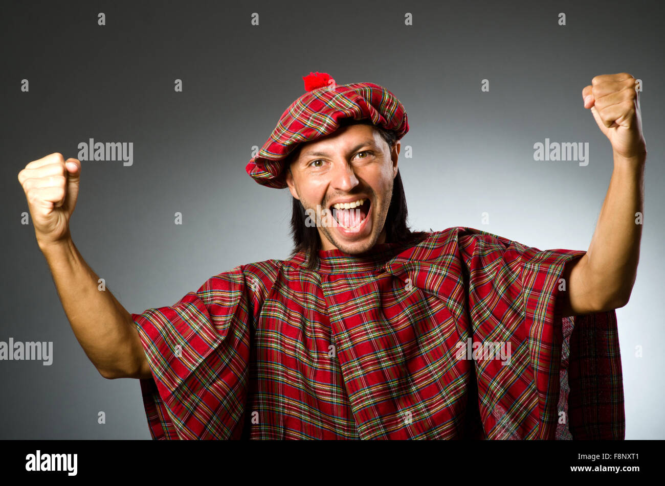 Funny scotsman in traditional clothing Stock Photo - Alamy